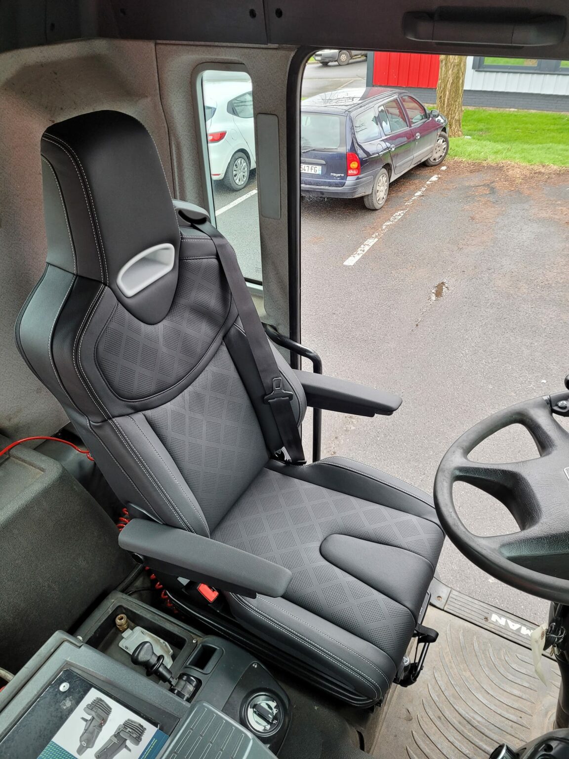 SIEGE RECARO CAMION / POIDS LOURD - Handi Auto Service